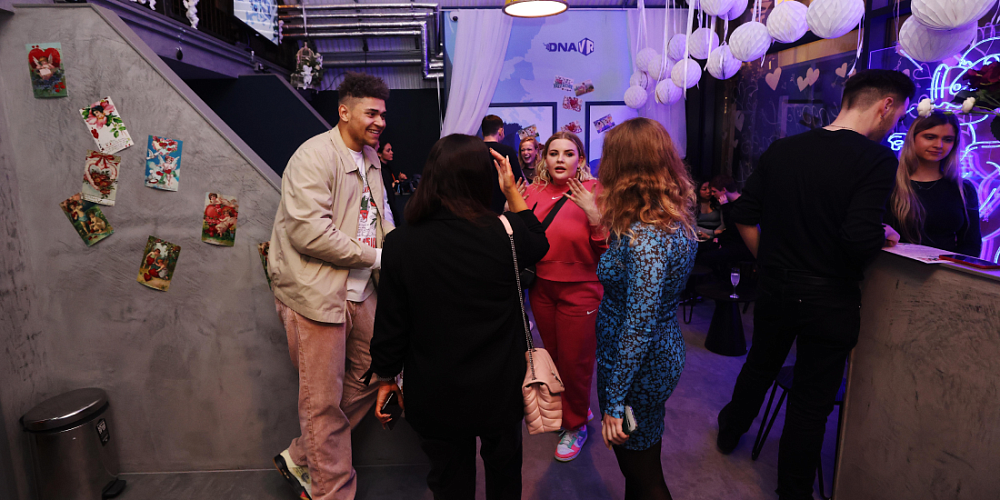 Virtual Reality Arcade Experience in Manchester ⭐ DNA VR